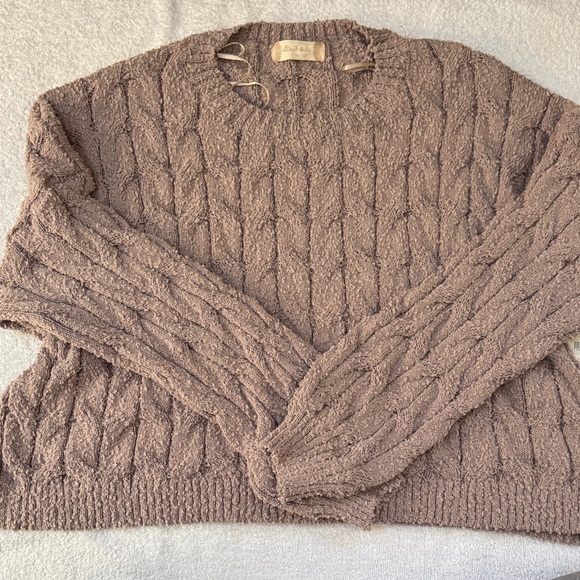 Altar'd State | Sweaters | Nwt Altard State Classic Crewneck Cable Knit ...